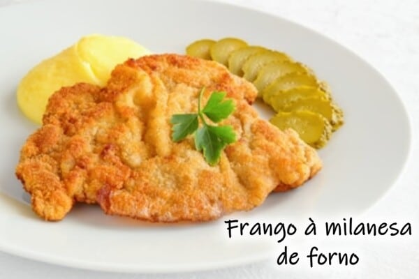 Frango à milanesa de forno: uma delícia sem culpas